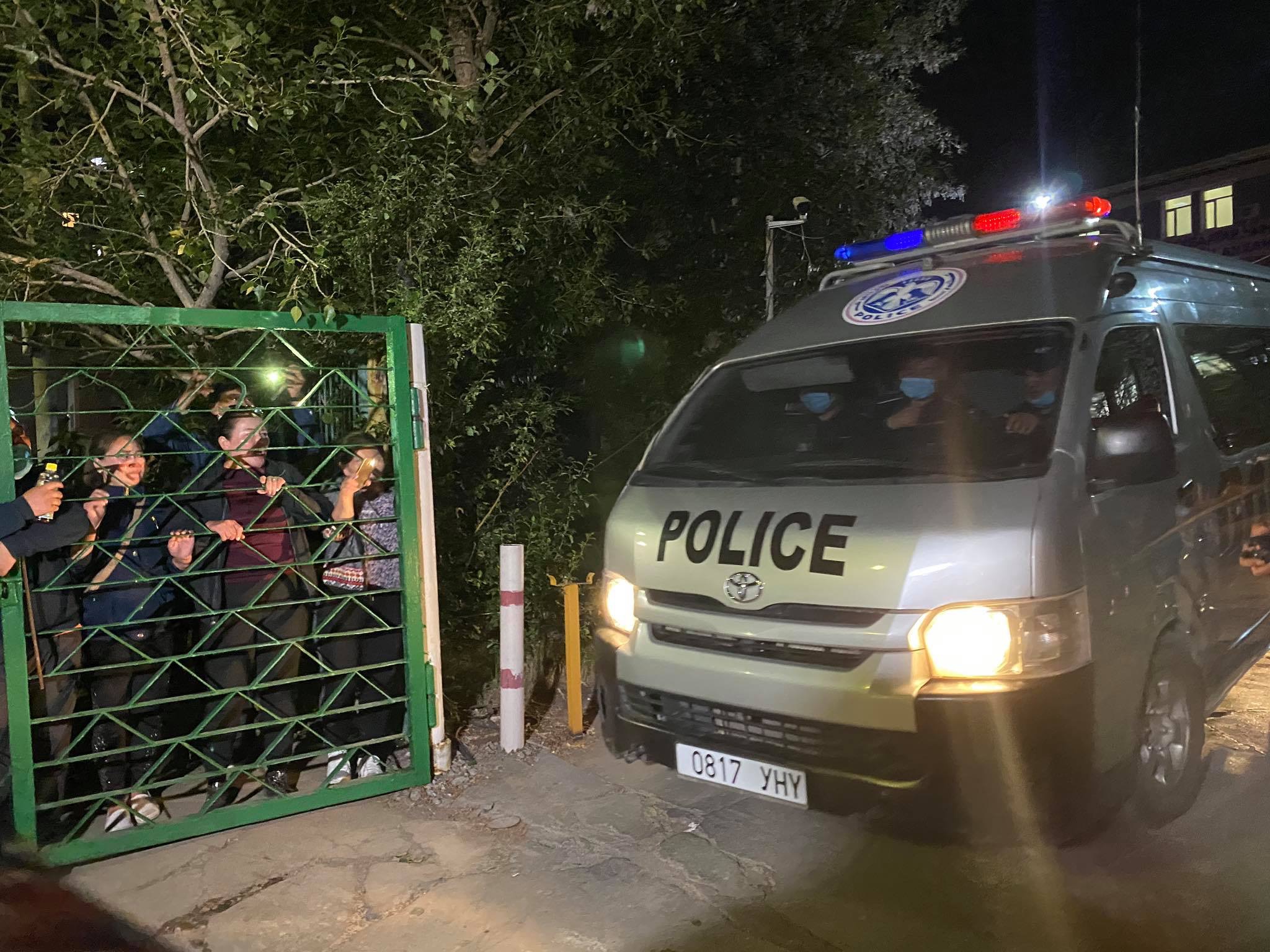 Ж Эрдэнэбат Н Номтойбаяр нарын шүүх хурал завсарлалаа ТАС МН