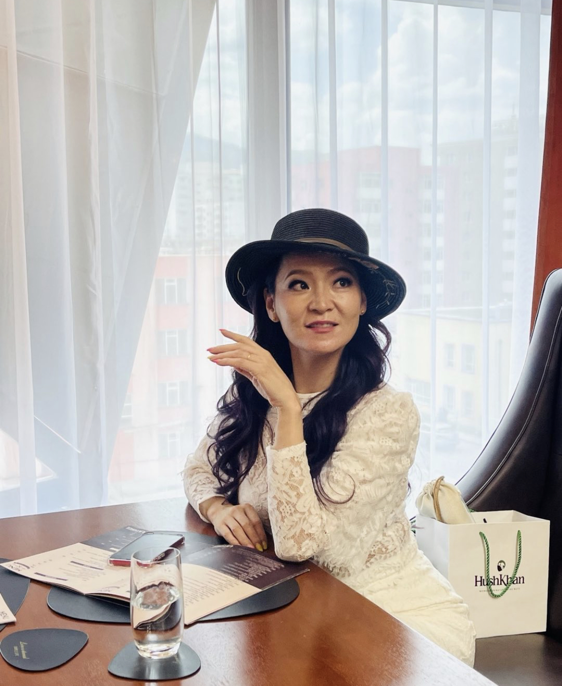 Жүжигчин Д Ганцэцэгийн өөр төрх ТАС МН