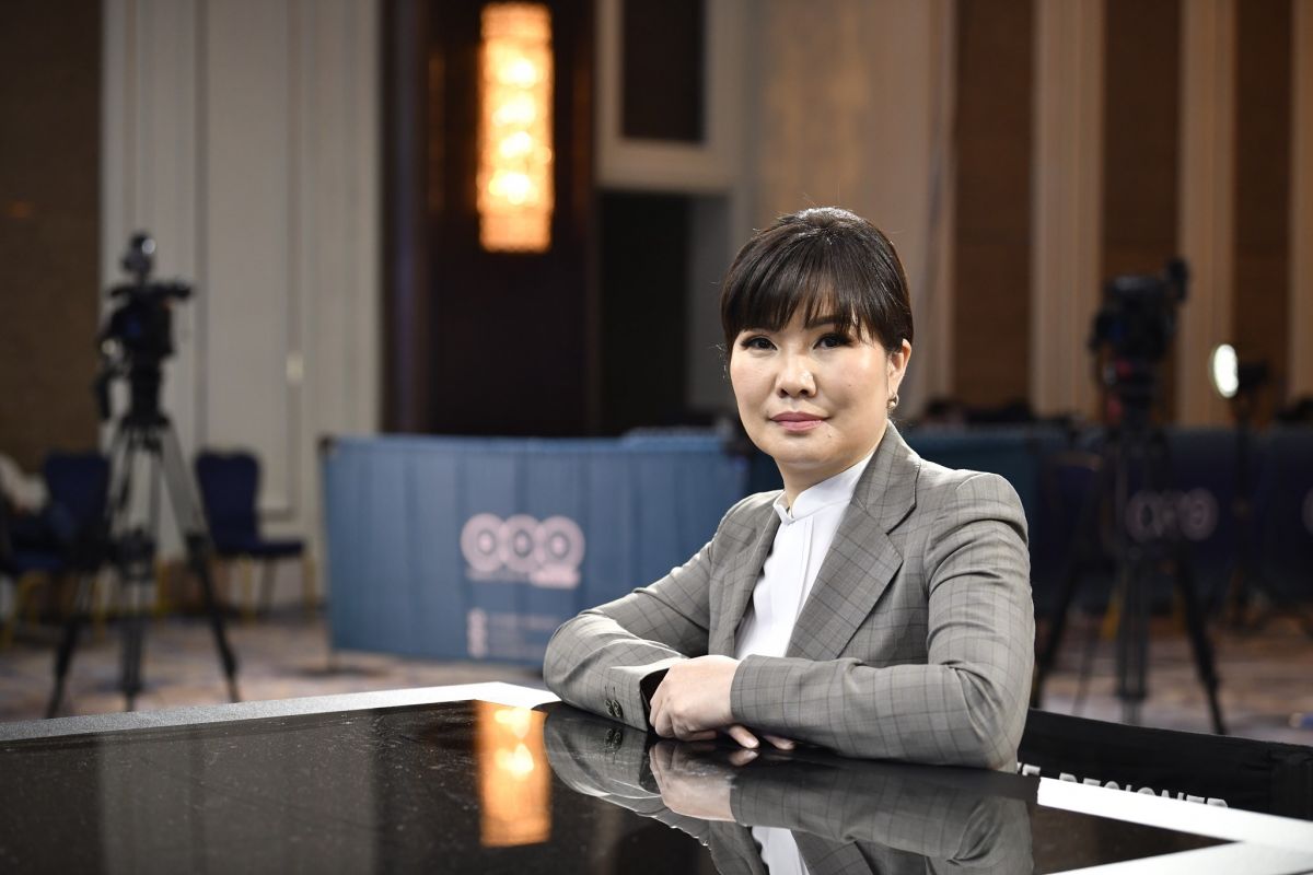 Сэтгүүлч Б Отгон бөхчүүдийг шүүмжилж бут ниргэжээ ТАС МН